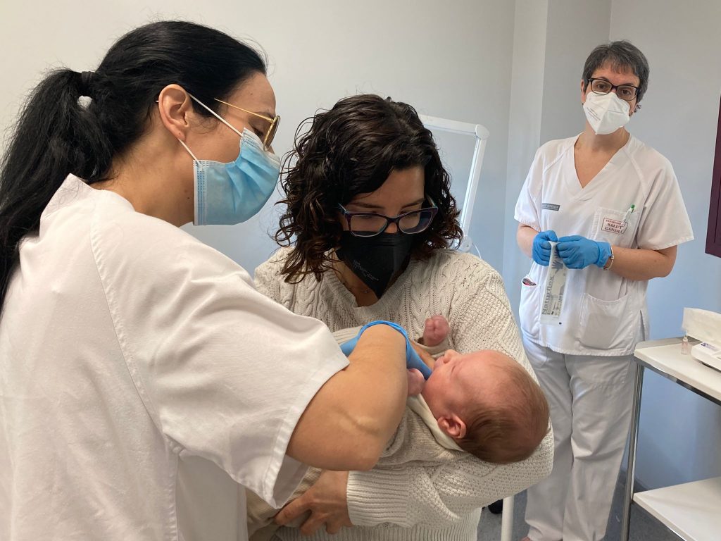 Lucía Pascual y Miriam Peiró, las sanitarias de la Safor reconocidas ...